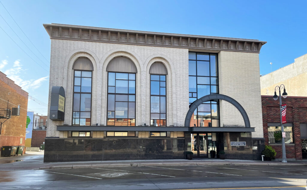 Locations and Hours - Grinnell State Bank